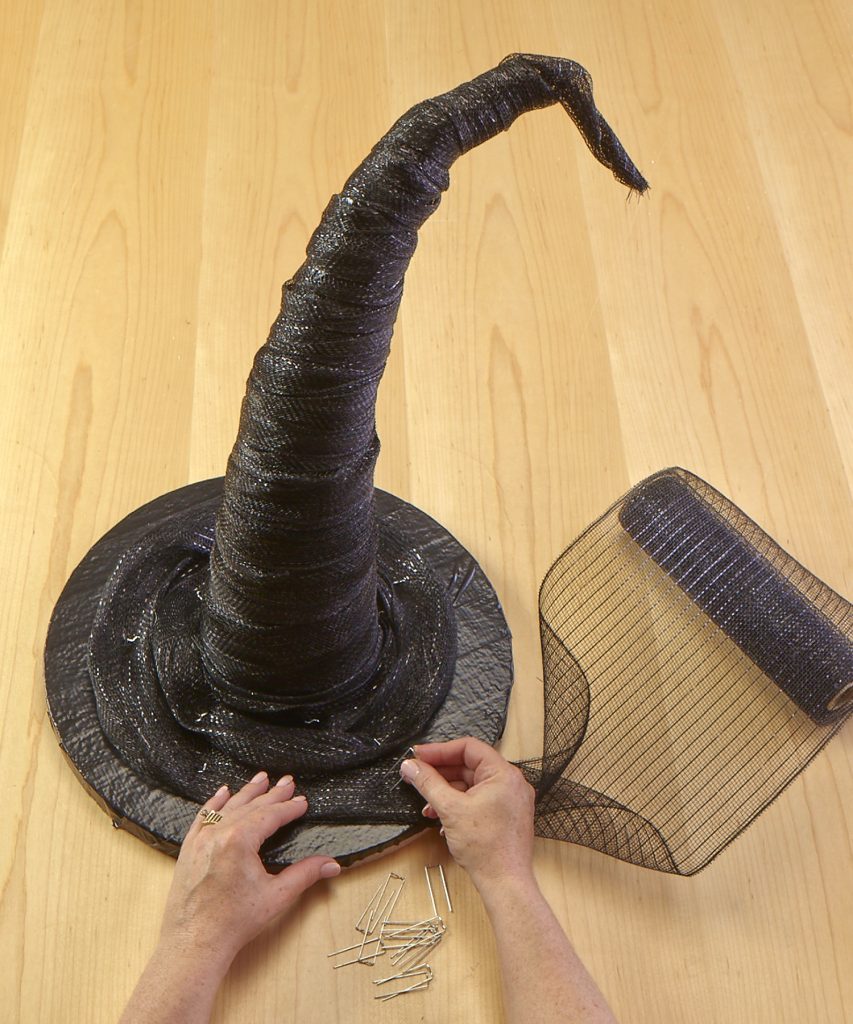 Witch Hat Centerpiece - FloraCraft