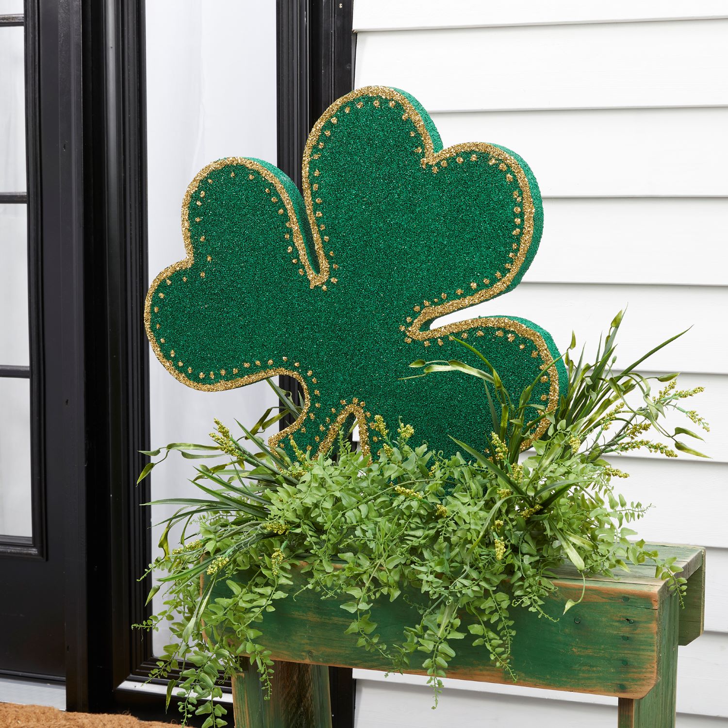 Shamrock Porch Décor - FloraCraft