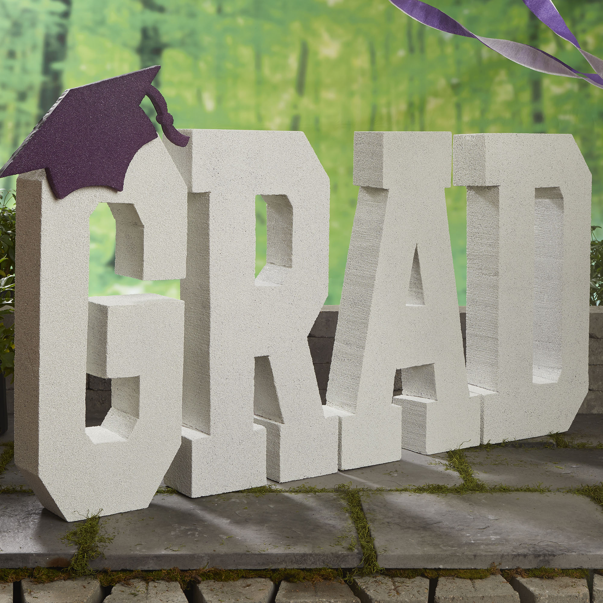 "GRAD" White Foam Cut Out - FloraCraft