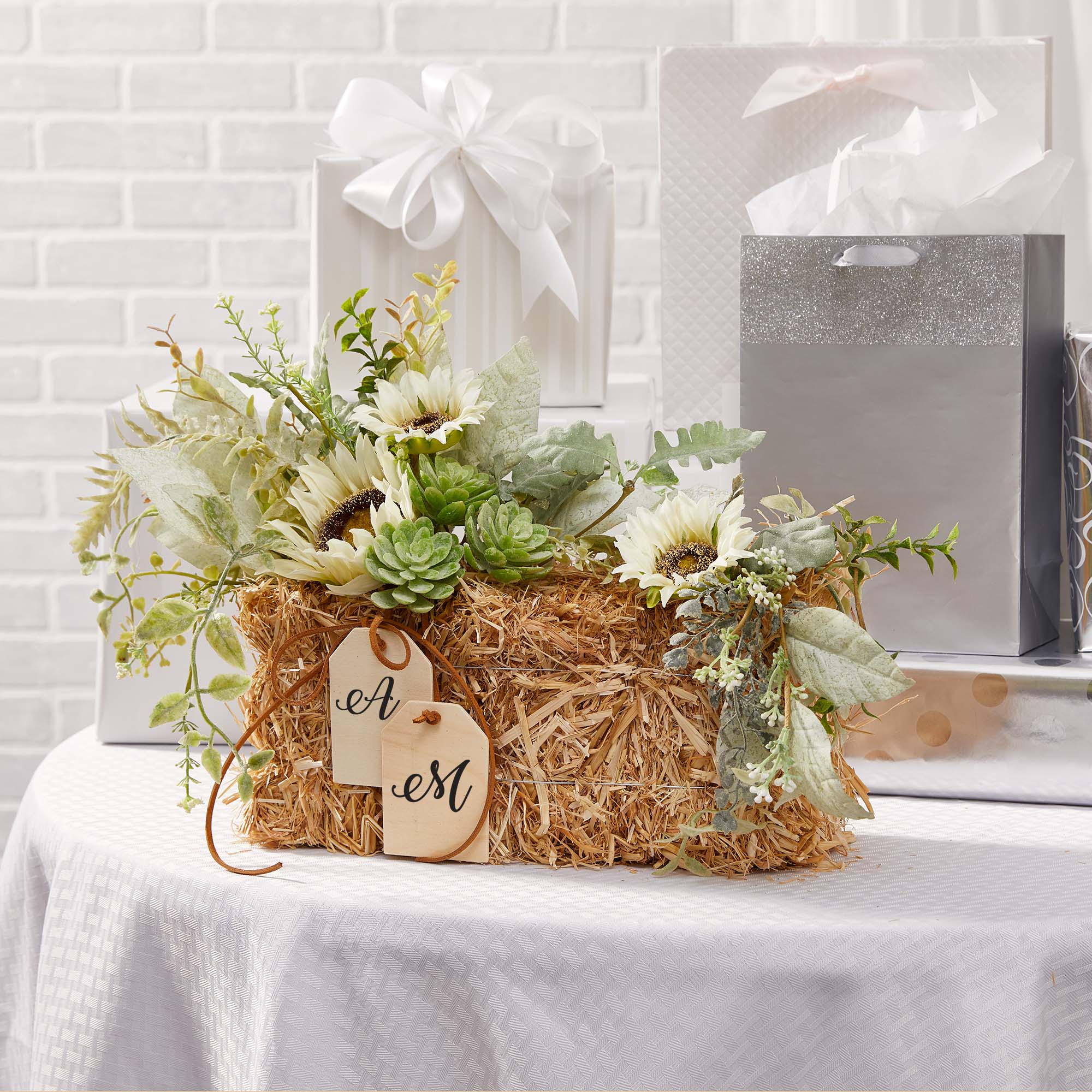 Floral Straw Bale Décor - FloraCraft